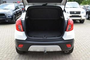 White Opel Mokka 2015 in Vilnius, with an engine capacity of 1.60 L and mileage of 206 thousand km for 8000 €, photo 32 on AUTOMOTO.COM.LV