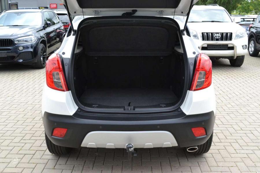 White Opel Mokka 2015 in Vilnius, with an engine capacity of 1.60 L and mileage of 206 thousand km for 8000 €, photo 32 on AUTOMOTO.COM.LV
