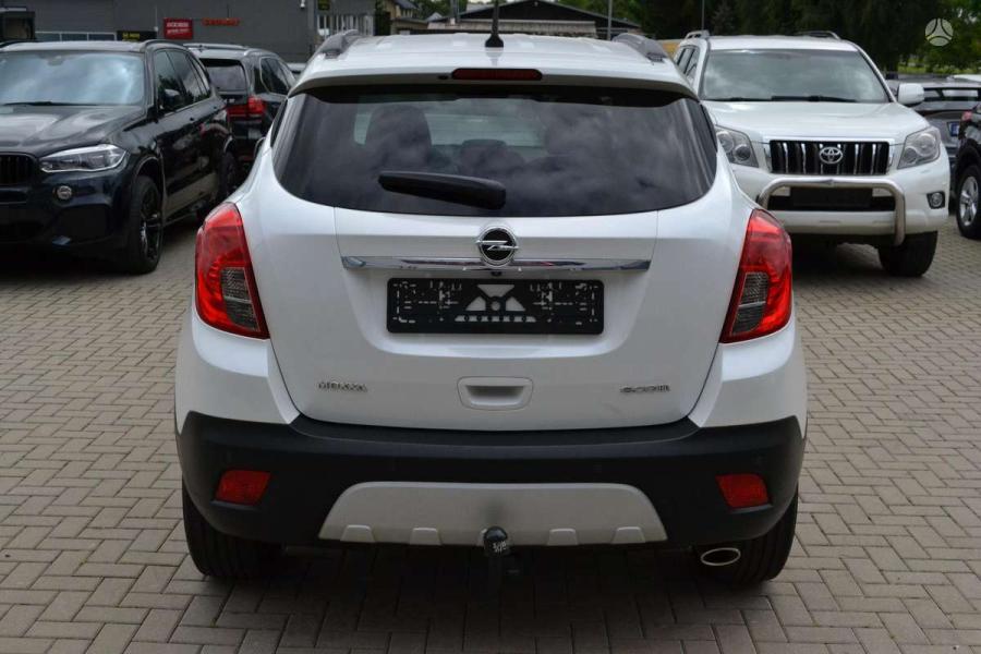 White Opel Mokka 2015 in Vilnius, with an engine capacity of 1.60 L and mileage of 206 thousand km for 8000 €, photo 33 on AUTOMOTO.COM.LV