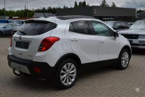 White Opel Mokka 2015 in Vilnius, with an engine capacity of 1.60 L and mileage of 206 thousand km for 8000 €, photo 35 on AUTOMOTO.COM.LV