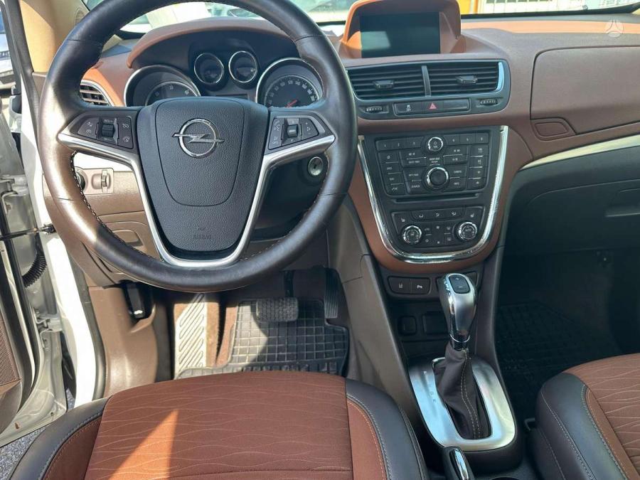 White Opel Mokka 2015 in Kaunas, with an engine capacity of 1.60 L and mileage of 191 thousand km for 7900 €, photo 14 on AUTOMOTO.COM.LV