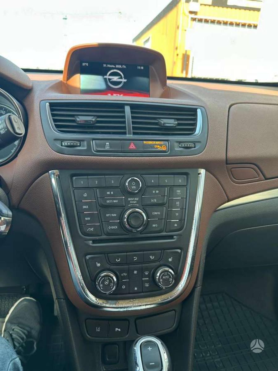 White Opel Mokka 2015 in Kaunas, with an engine capacity of 1.60 L and mileage of 191 thousand km for 7900 €, photo 16 on AUTOMOTO.COM.LV