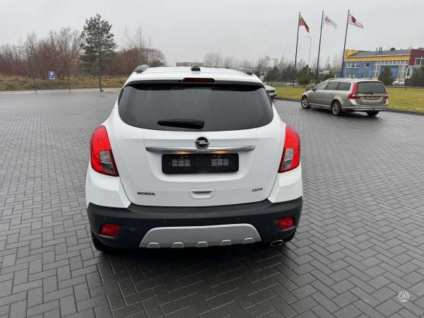 White Opel Mokka 2016 in Telschi, with an engine capacity of 1.69 L and mileage of 173 thousand km for 5999 €, photo 6 on AUTOMOTO.COM.LV