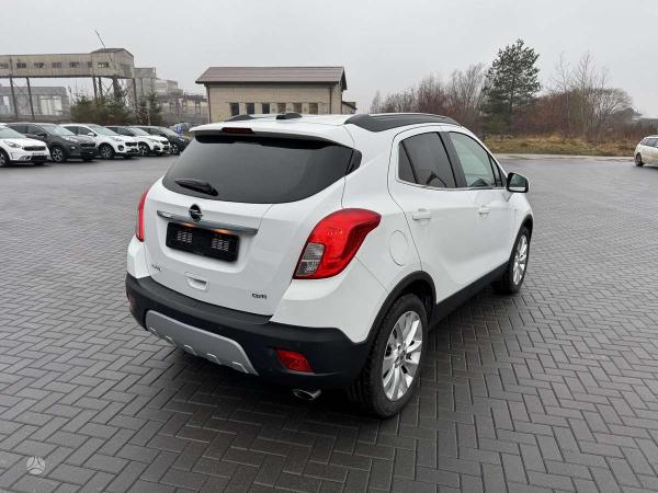 White Opel Mokka 2016 in Telschi, with an engine capacity of 1.69 L and mileage of 173 thousand km for 5999 €, photo 7 on AUTOMOTO.COM.LV