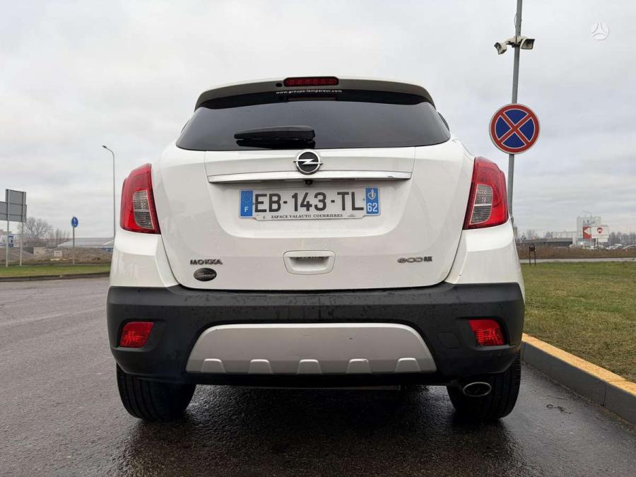 Balts Opel Mokka 2016 Tauragė, ar dzinēja tilpumu 1.60 L un nobraukumu 215 tūkst. km par 6900 €, foto 4 vietnē AUTOMOTO.COM.LV