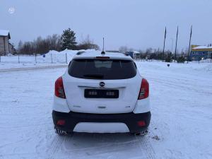 White Opel Mokka 2016 in Telschi, with an engine capacity of 1.69 L and mileage of 173 thousand km for 6500 €, photo 5 on AUTOMOTO.COM.LV
