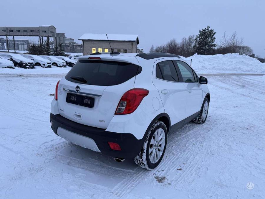 White Opel Mokka 2016 in Telschi, with an engine capacity of 1.69 L and mileage of 173 thousand km for 6500 €, photo 6 on AUTOMOTO.COM.LV