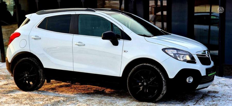 White Opel Mokka 2016 in Kretinga, with an engine capacity of 1.60 L and mileage of 178 thousand km for 7799 €, photo 4 on AUTOMOTO.COM.LV