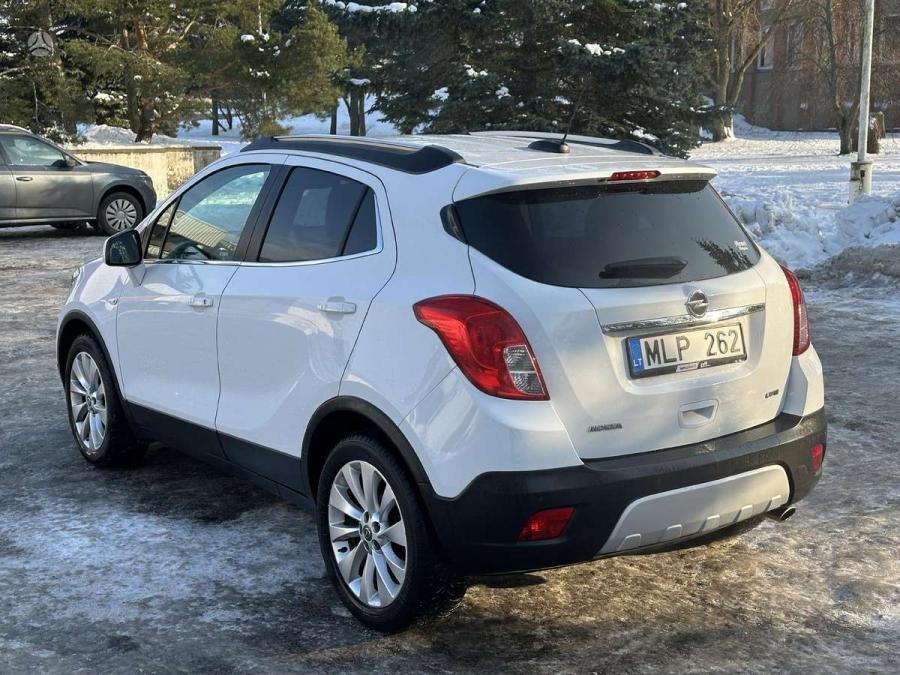 White Opel Mokka 2016 in Klaipeda, with an engine capacity of 1.60 L and mileage of 203 thousand km for 7500 €, photo 7 on AUTOMOTO.COM.LV