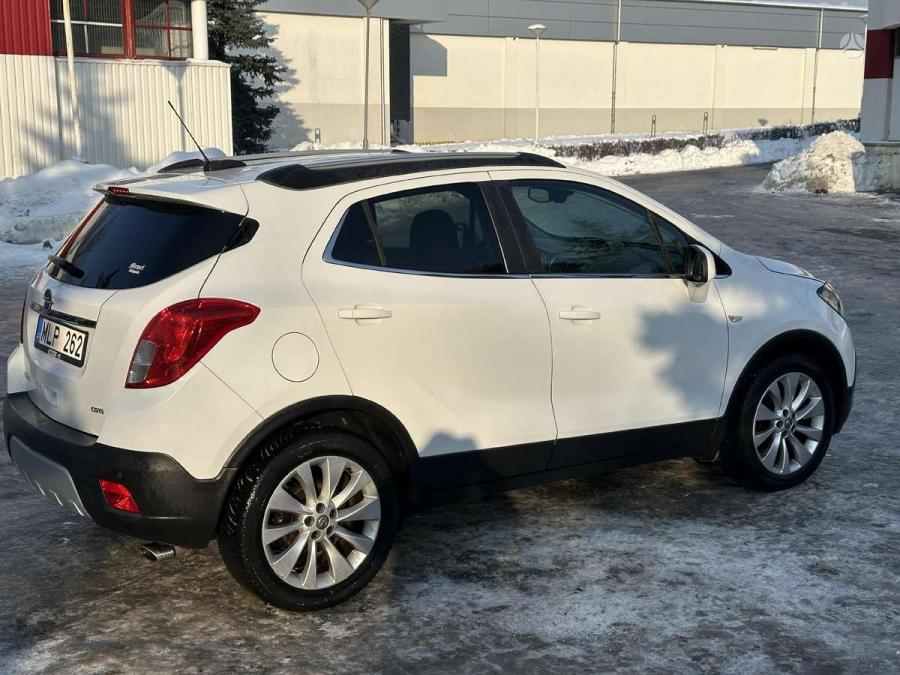 White Opel Mokka 2016 in Klaipeda, with an engine capacity of 1.60 L and mileage of 203 thousand km for 7500 €, photo 11 on AUTOMOTO.COM.LV
