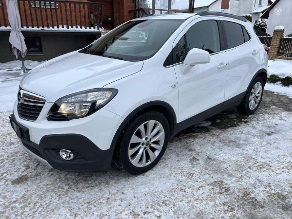 White Opel Mokka 2016 in Pasvalys, with an engine capacity of 1.36 L and mileage of 250 thousand km for 5300 €, photo 2 on AUTOMOTO.COM.LV