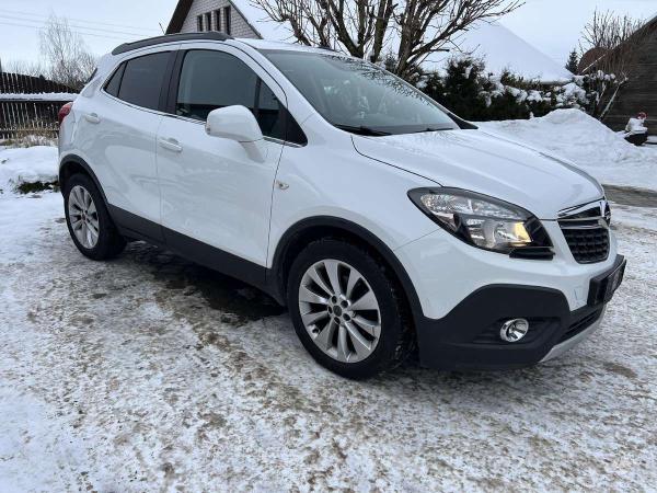 White Opel Mokka 2016 in Pasvalys, with an engine capacity of 1.36 L and mileage of 250 thousand km for 5300 €, photo 3 on AUTOMOTO.COM.LV