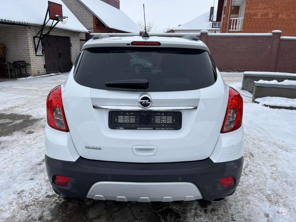 White Opel Mokka 2016 in Pasvalys, with an engine capacity of 1.36 L and mileage of 250 thousand km for 5300 €, photo 5 on AUTOMOTO.COM.LV