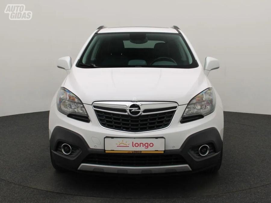 White Opel Mokka 2016 in Vilnius, with an engine capacity of 1.40 L and mileage of 88 thousand km for 10199 €, photo 4 on AUTOMOTO.COM.LV