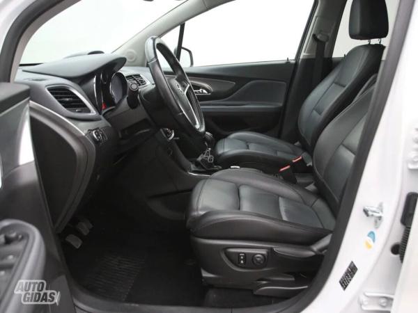 White Opel Mokka 2016 in Vilnius, with an engine capacity of 1.40 L and mileage of 88 thousand km for 10199 €, photo 4 on AUTOMOTO.COM.LV