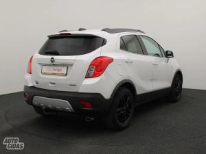 White Opel Mokka 2016 in Vilnius, with an engine capacity of 1.40 L and mileage of 88 thousand km for 10199 €, photo 9 on AUTOMOTO.COM.LV