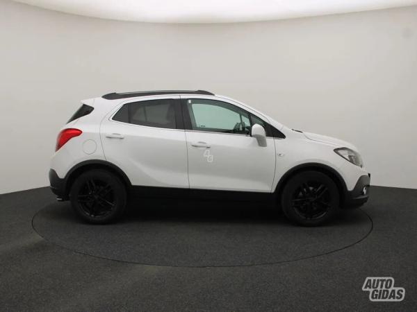 White Opel Mokka 2016 in Vilnius, with an engine capacity of 1.40 L and mileage of 88 thousand km for 10199 €, photo 9 on AUTOMOTO.COM.LV