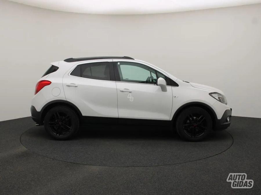 White Opel Mokka 2016 in Vilnius, with an engine capacity of 1.40 L and mileage of 88 thousand km for 10199 €, photo 10 on AUTOMOTO.COM.LV
