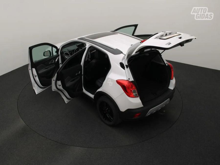 White Opel Mokka 2016 in Vilnius, with an engine capacity of 1.40 L and mileage of 88 thousand km for 10199 €, photo 14 on AUTOMOTO.COM.LV