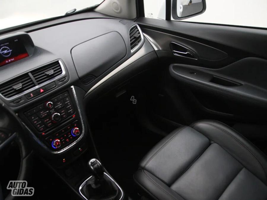 White Opel Mokka 2016 in Vilnius, with an engine capacity of 1.40 L and mileage of 88 thousand km for 10199 €, photo 22 on AUTOMOTO.COM.LV