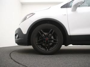 White Opel Mokka 2016 in Vilnius, with an engine capacity of 1.40 L and mileage of 88 thousand km for 10199 €, photo 29 on AUTOMOTO.COM.LV