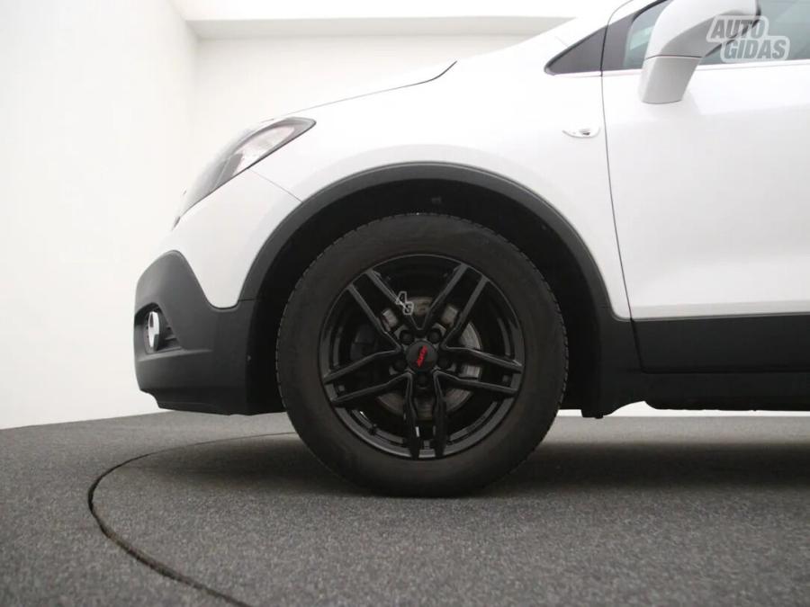 White Opel Mokka 2016 in Vilnius, with an engine capacity of 1.40 L and mileage of 88 thousand km for 10199 €, photo 29 on AUTOMOTO.COM.LV