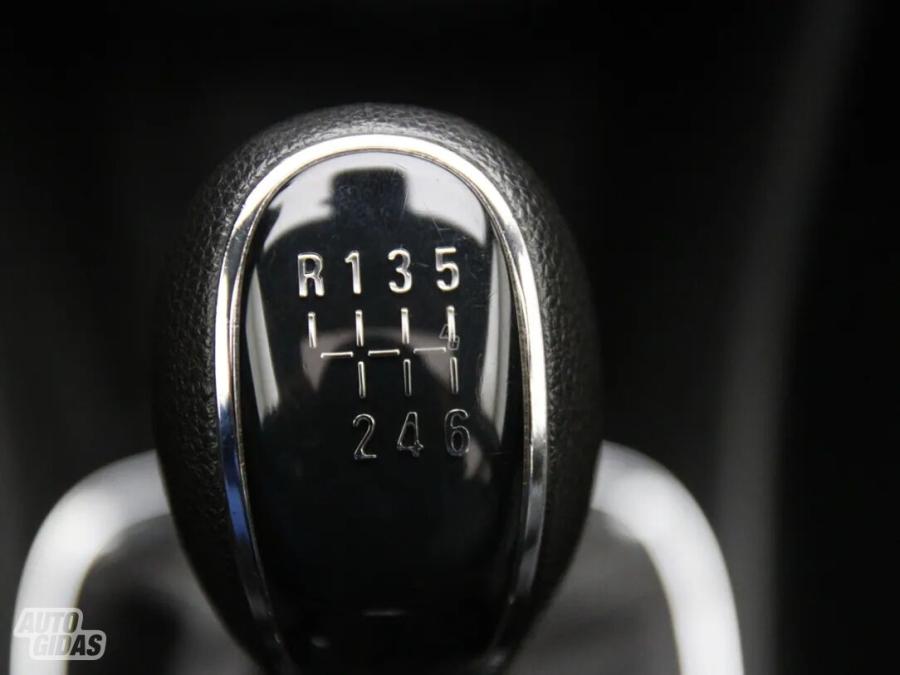 White Opel Mokka 2016 in Vilnius, with an engine capacity of 1.40 L and mileage of 88 thousand km for 10199 €, photo 33 on AUTOMOTO.COM.LV