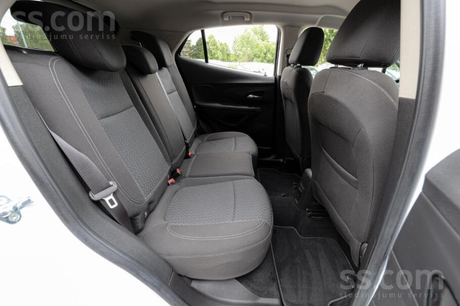 Balts Opel Mokka 2016 Jelgava, ar dzinēja tilpumu 1.40 L un nobraukumu 0 tūkst. km par 8990 €, foto 12 vietnē AUTOMOTO.COM.LV