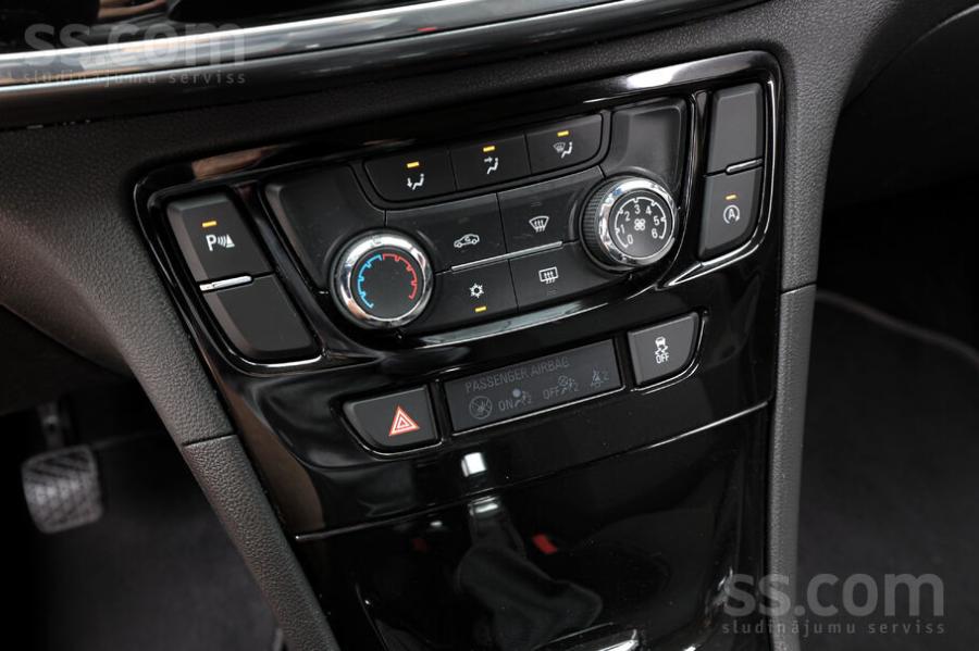 Balts Opel Mokka 2016 Jelgava, ar dzinēja tilpumu 1.40 L un nobraukumu 0 tūkst. km par 8990 €, foto 21 vietnē AUTOMOTO.COM.LV