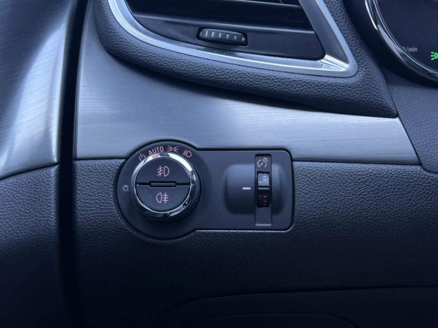 Balts Opel Mokka 2016 Rīga, ar dzinēja tilpumu 1.60 L un nobraukumu 228 tūkst. km par 8550 €, foto 8 vietnē AUTOMOTO.COM.LV