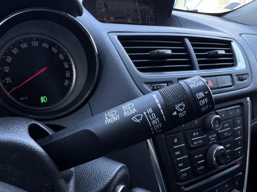 Balts Opel Mokka 2016 Rīga, ar dzinēja tilpumu 1.60 L un nobraukumu 228 tūkst. km par 8550 €, foto 17 vietnē AUTOMOTO.COM.LV