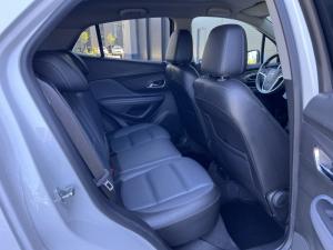 Balts Opel Mokka 2016 Rīga, ar dzinēja tilpumu 1.60 L un nobraukumu 228 tūkst. km par 8550 €, foto 35 vietnē AUTOMOTO.COM.LV
