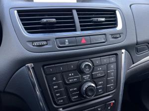 Balts Opel Mokka 2016 Rīga, ar dzinēja tilpumu 1.60 L un nobraukumu 228 tūkst. km par 8550 €, foto 36 vietnē AUTOMOTO.COM.LV