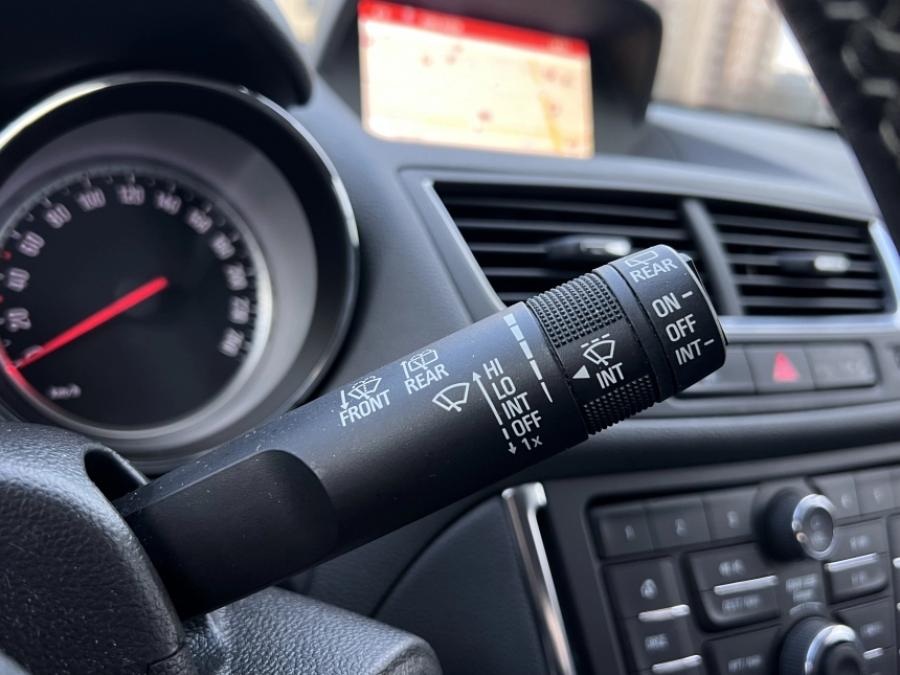 Balts Opel Mokka 2016 Rīga, ar dzinēja tilpumu 1.60 L un nobraukumu 228 tūkst. km par 8550 €, foto 39 vietnē AUTOMOTO.COM.LV