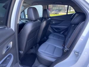Balts Opel Mokka 2016 Rīga, ar dzinēja tilpumu 1.60 L un nobraukumu 228 tūkst. km par 8550 €, foto 40 vietnē AUTOMOTO.COM.LV