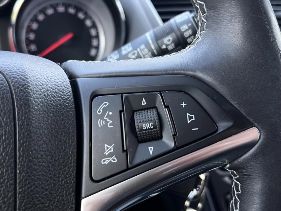 Balts Opel Mokka 2016 Rīga, ar dzinēja tilpumu 1.60 L un nobraukumu 228 tūkst. km par 8550 €, foto 41 vietnē AUTOMOTO.COM.LV