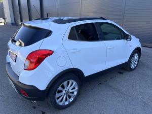 Balts Opel Mokka 2016 Rīga, ar dzinēja tilpumu 1.60 L un nobraukumu 228 tūkst. km par 8550 €, foto 49 vietnē AUTOMOTO.COM.LV