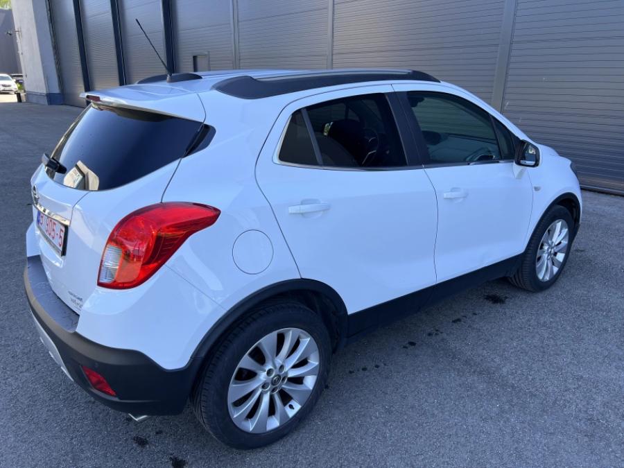 Balts Opel Mokka 2016 Rīga, ar dzinēja tilpumu 1.60 L un nobraukumu 228 tūkst. km par 8550 €, foto 49 vietnē AUTOMOTO.COM.LV