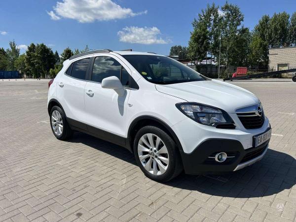 White Opel Mokka 2016 in Taurage, with an engine capacity of 1.60 L and mileage of 173 thousand km for 6200 €, photo 2 on AUTOMOTO.COM.LV