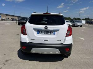 White Opel Mokka 2016 in Taurage, with an engine capacity of 1.60 L and mileage of 173 thousand km for 6200 €, photo 5 on AUTOMOTO.COM.LV
