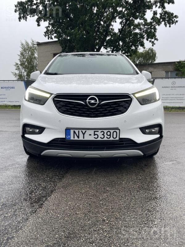 White Opel Mokka 2016 in Jelgava, with an engine capacity of 1.60 L and mileage of 157 thousand km for 9500 €, photo 2 on AUTOMOTO.COM.LV