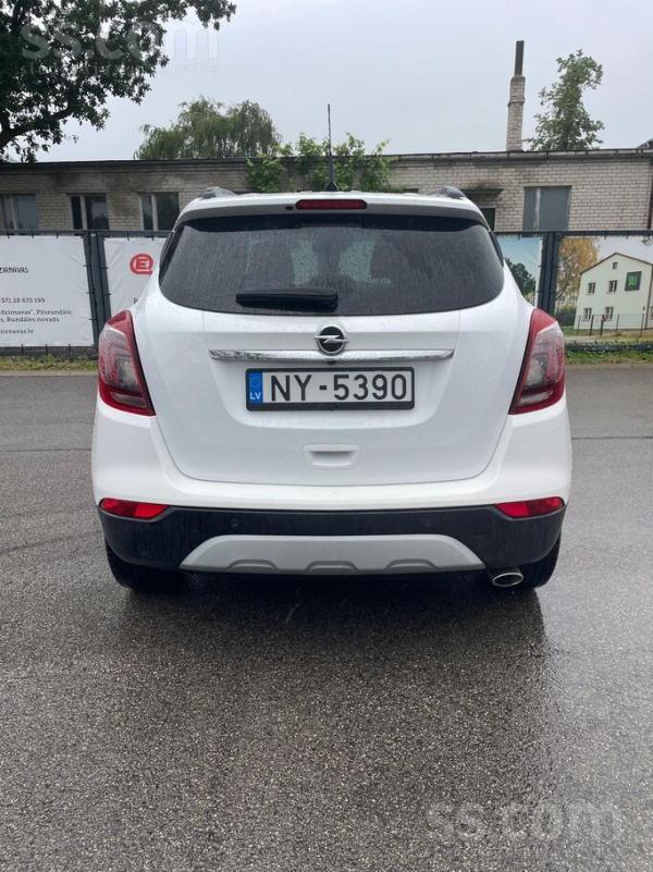 White Opel Mokka 2016 in Jelgava, with an engine capacity of 1.60 L and mileage of 157 thousand km for 9500 €, photo 5 on AUTOMOTO.COM.LV