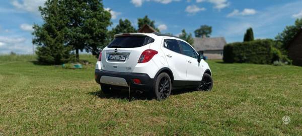 Balts Opel Mokka 2016 Viļņa, ar dzinēja tilpumu 1.60 L un nobraukumu 244 tūkst. km par 6700 €, foto 4 vietnē AUTOMOTO.COM.LV