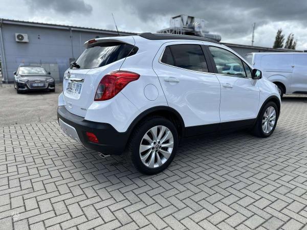 White Opel Mokka 2016 in Taurage, with an engine capacity of 1.36 L and mileage of 165 thousand km for 6800 €, photo 4 on AUTOMOTO.COM.LV