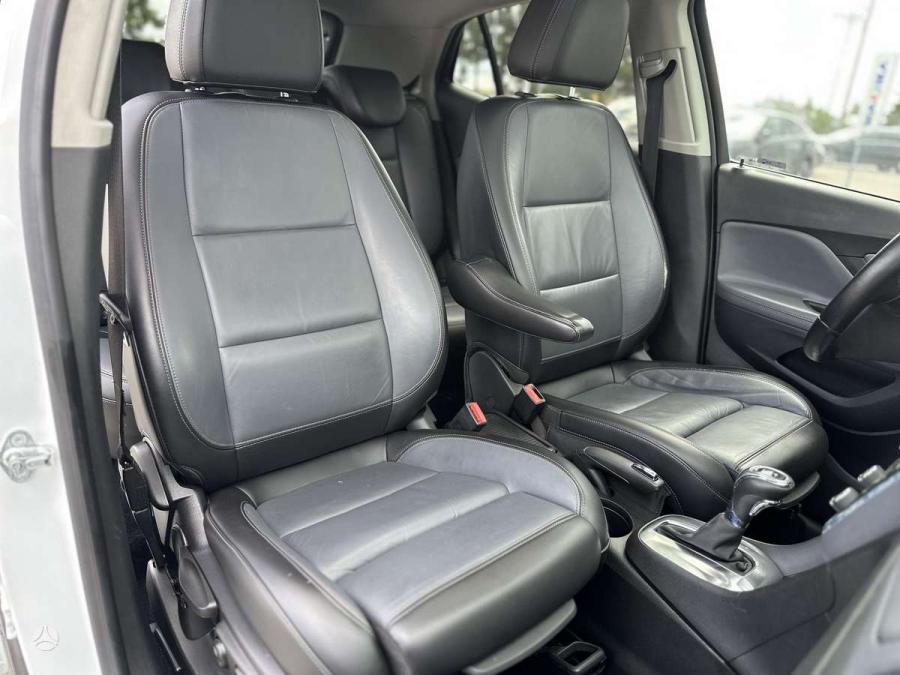 Balts Opel Mokka 2016 Tauragė, ar dzinēja tilpumu 1.36 L un nobraukumu 165 tūkst. km par 6800 €, foto 9 vietnē AUTOMOTO.COM.LV