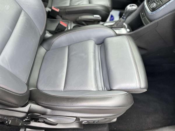 White Opel Mokka 2016 in Taurage, with an engine capacity of 1.36 L and mileage of 165 thousand km for 6800 €, photo 9 on AUTOMOTO.COM.LV