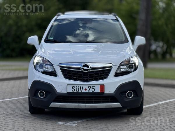 White Opel Mokka 2016 in Jurmala, with an engine capacity of 1.60 L and mileage of 172 thousand km for 7750 €, photo 5 on AUTOMOTO.COM.LV