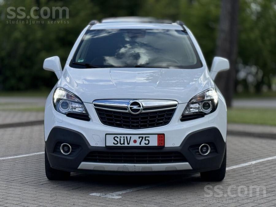 White Opel Mokka 2016 in Jurmala, with an engine capacity of 1.60 L and mileage of 172 thousand km for 7750 €, photo 6 on AUTOMOTO.COM.LV