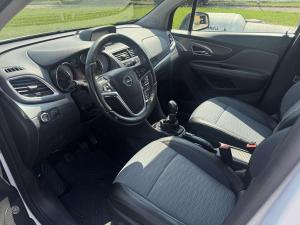 White Opel Mokka 2016 in Kaunas, with an engine capacity of 1.60 L and mileage of 221 thousand km for 6850 €, photo 10 on AUTOMOTO.COM.LV