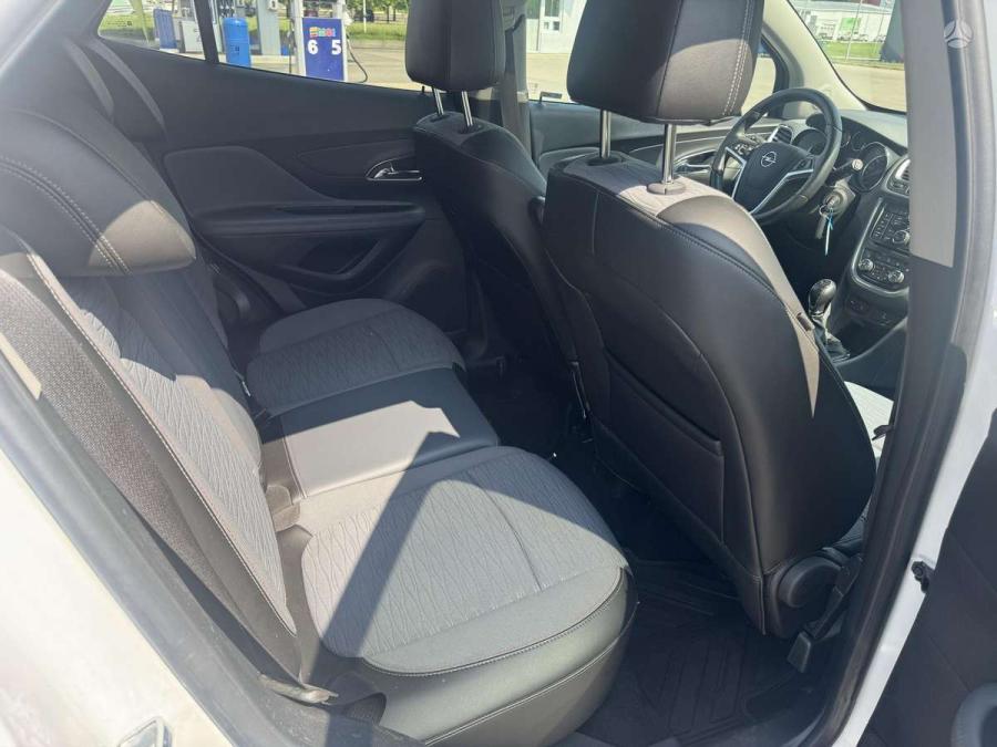 White Opel Mokka 2016 in Kaunas, with an engine capacity of 1.60 L and mileage of 221 thousand km for 6850 €, photo 12 on AUTOMOTO.COM.LV